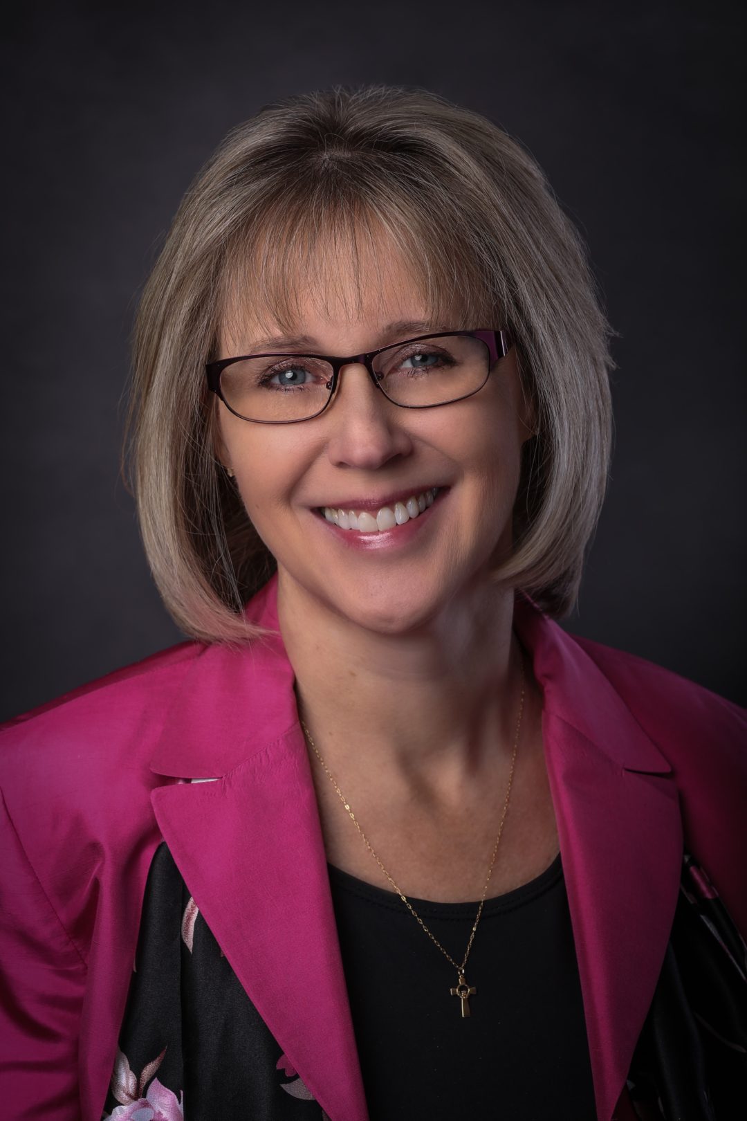Beth 2017 Headshot - Indie Books International